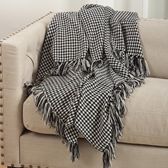 Bedding | Houndstooth Fringe Throw Blanket | Poshmark